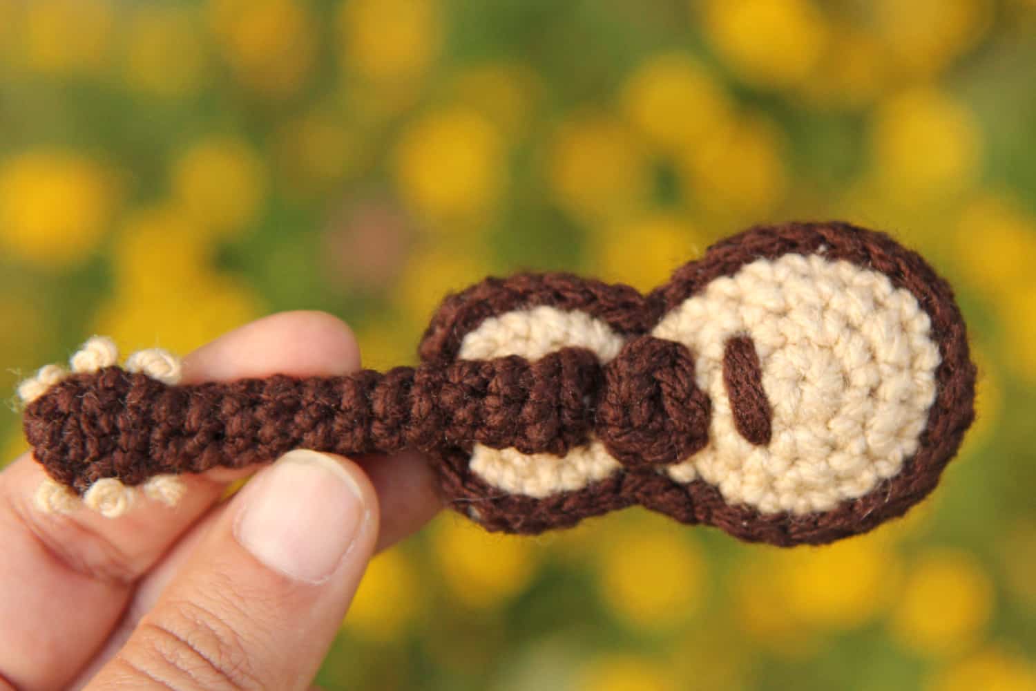 Crochet Guitar - Free Pattern - Chai Coffee Crochet